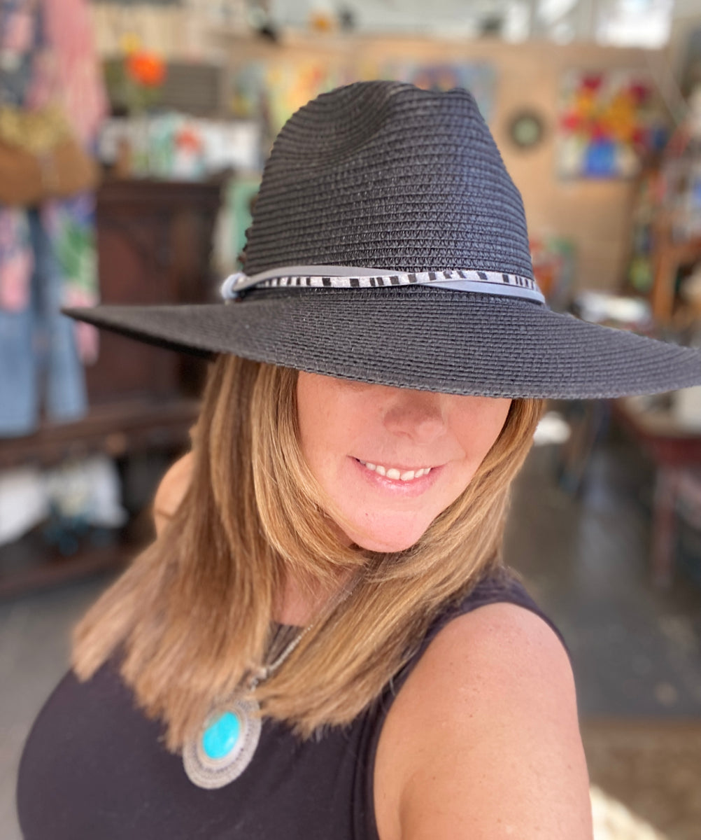 Black summer hat – Girl UPcycled
